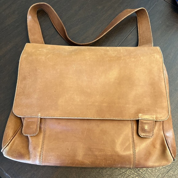 Levenger | Bags | Levenger Messenger Briefcase Made In England Supple ...